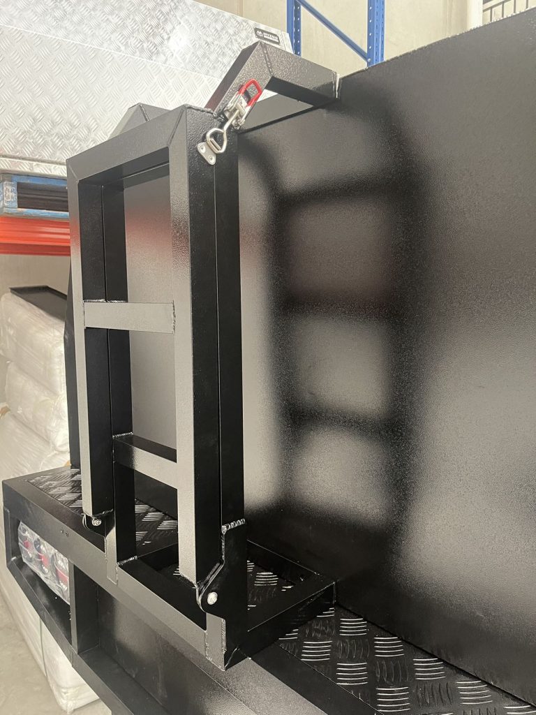 Rear drop down ladder black – Mying